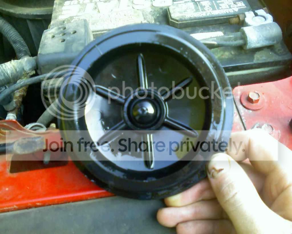 odd fuel filter lid | Ford Powerstroke Diesel Forum